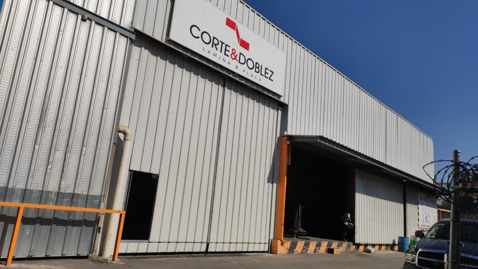 LÁMINA NEGRA ROLADO FRIO Y CALIENTE – Global Aceros – Construyendo México